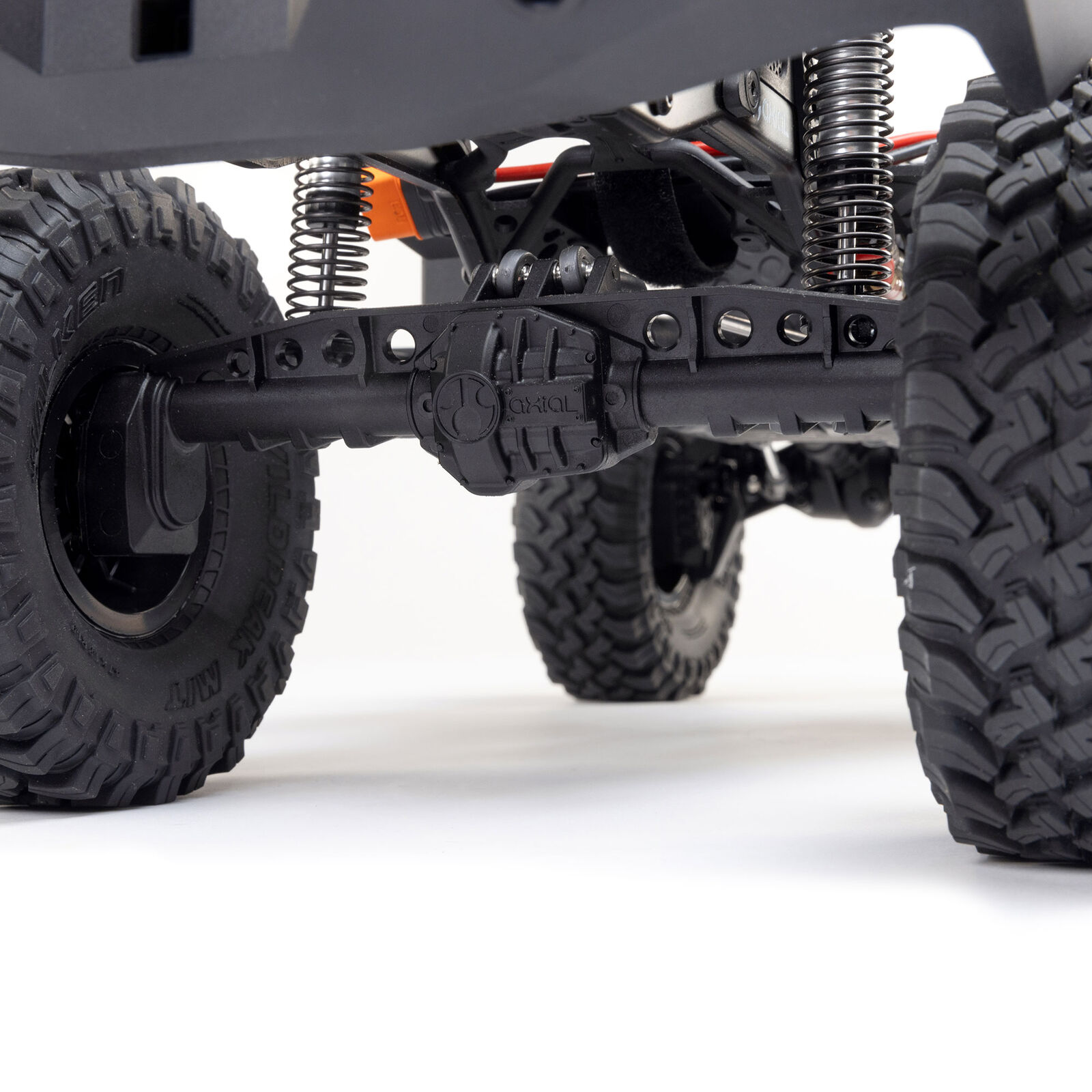 1/10 SCX10 III Base Camp 4X4 RTR Brushed Rock Crawler, White | Axial Adventure