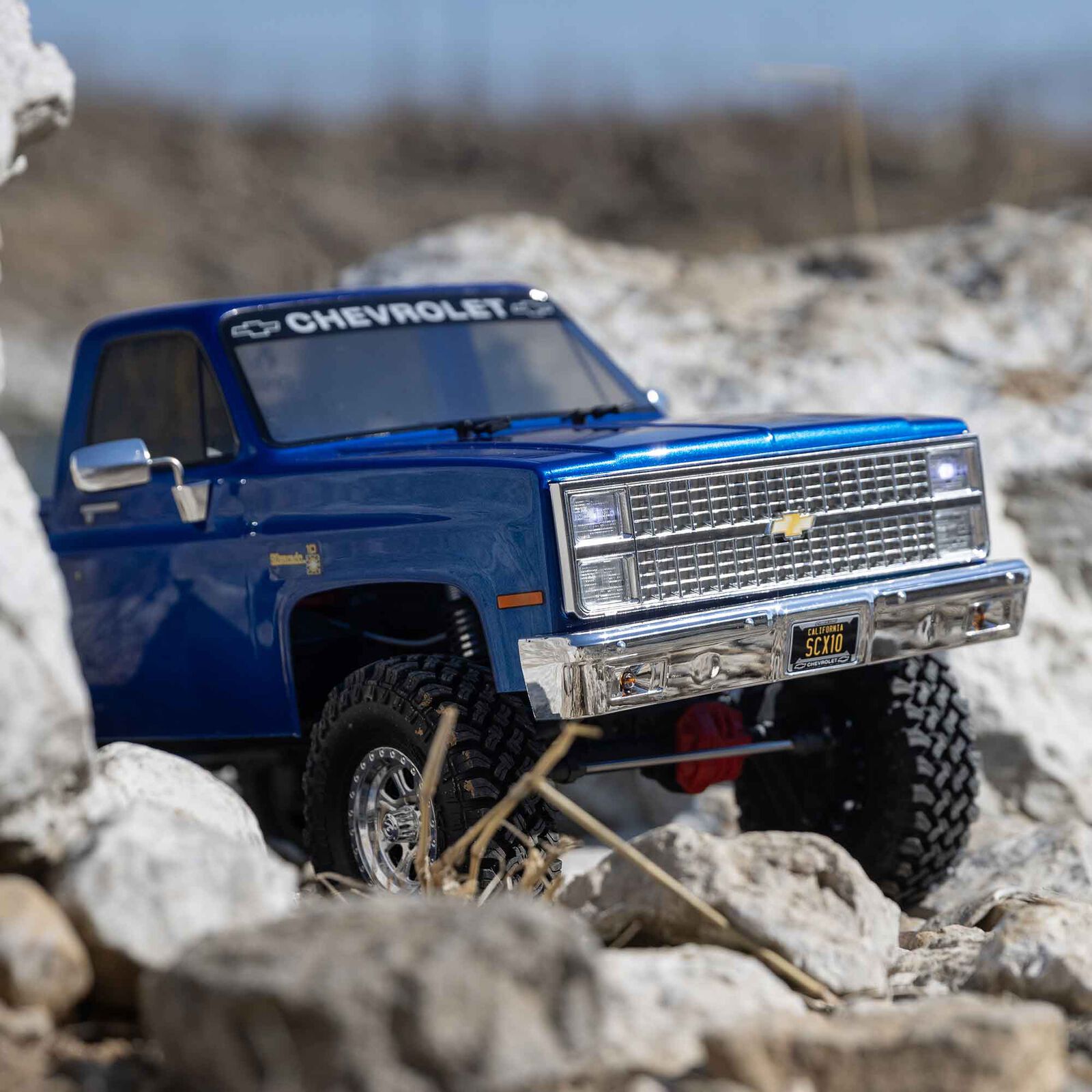 1/10 SCX10 III Base Camp 1982 Chevrolet K10 4X4 RTR Brushed Rock Crawler, Blue | Axial Adventure