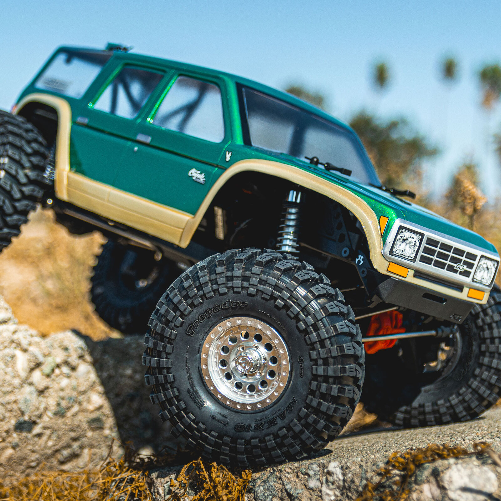 1/10 Coyote Grande Clear Body 12.3" Wheelbase Crawlers | Axial Adventure