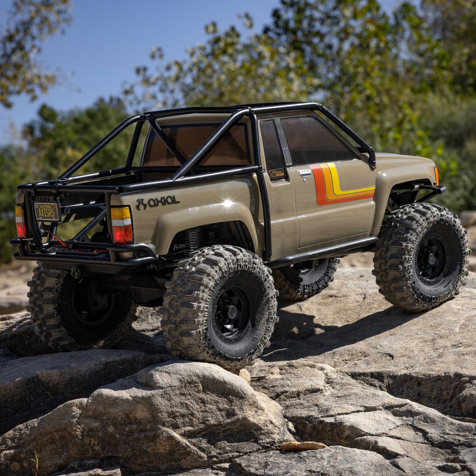 1/10 SCX10 III 1987 Toyota SR5 4X4 RTR Brushed Rock Crawler, Tan ...